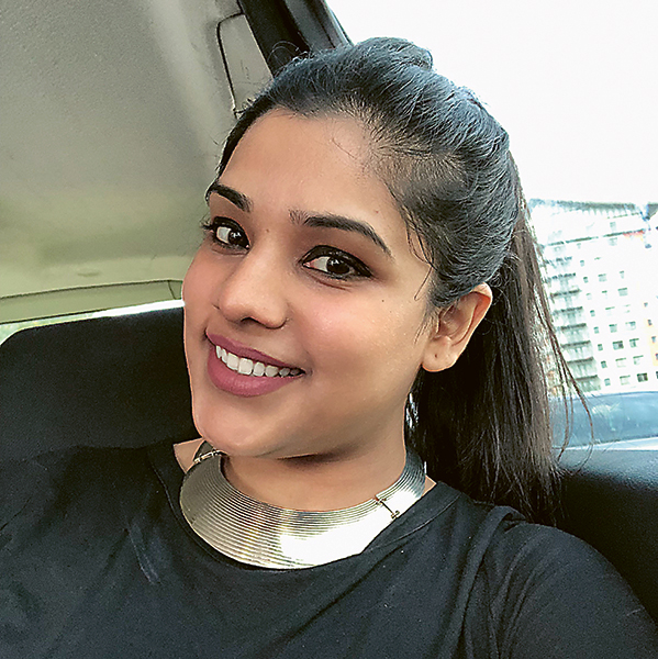 Manavi Singhal - Full Pour